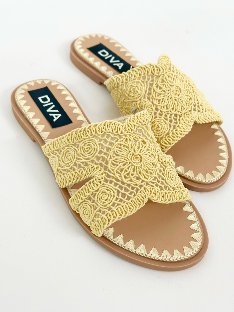Crochet slippers qq-256
